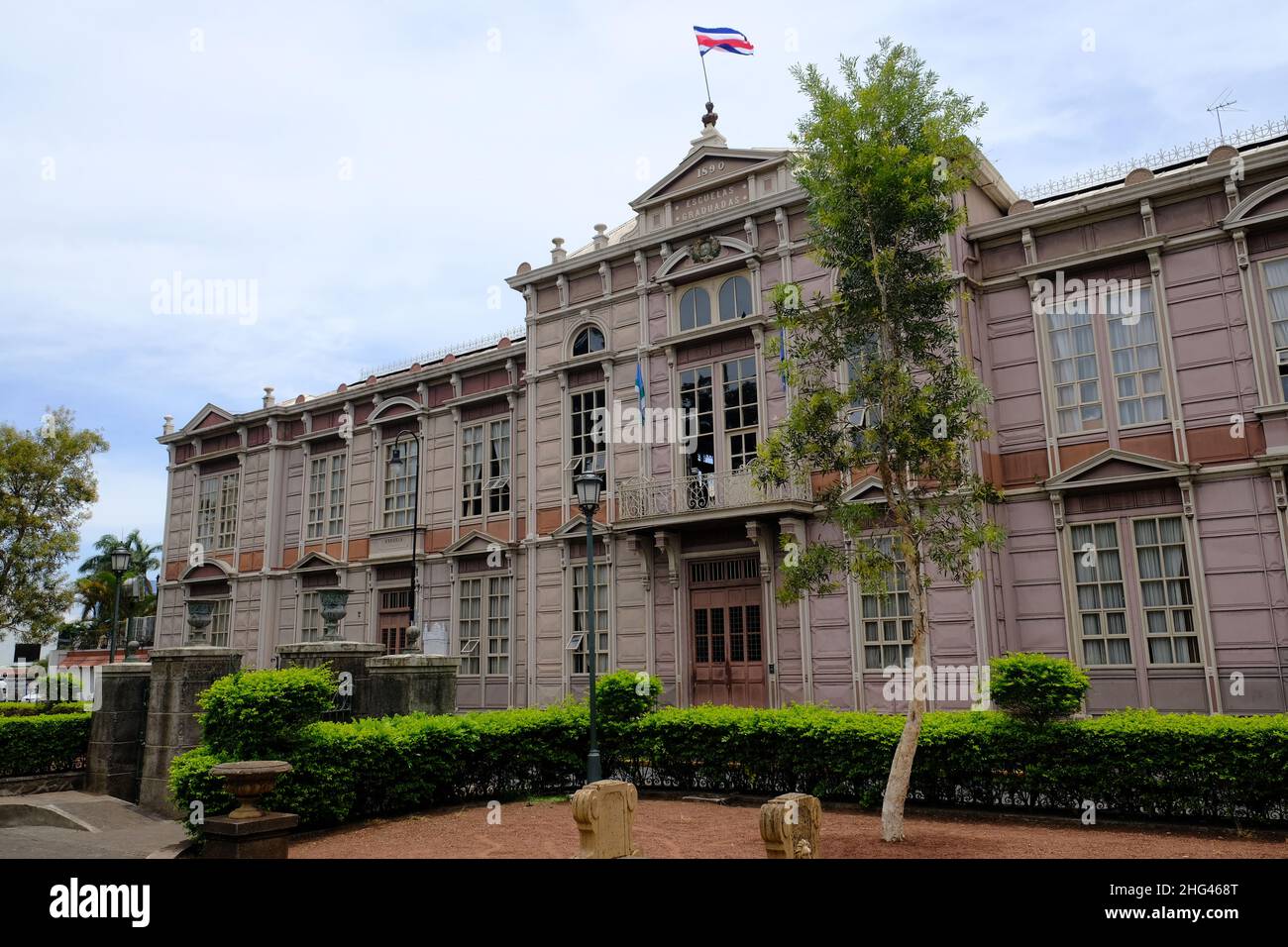 Costa Rica San Jose - Edificio Metalico - Escuela Buenaventura Stock Photo - Alamy