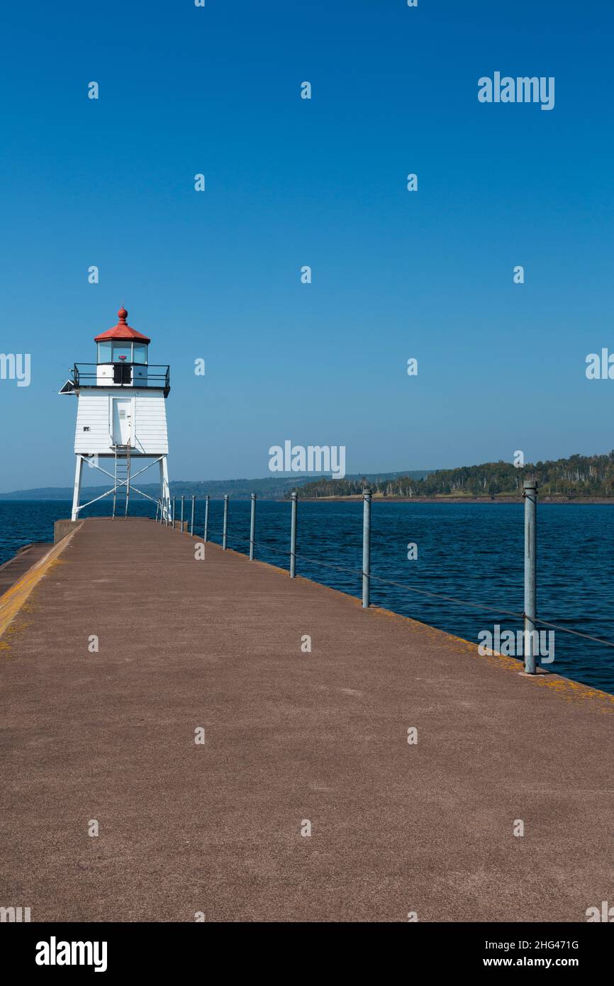 Two harbors minnesota breakwater hi-res stock photography and images ...