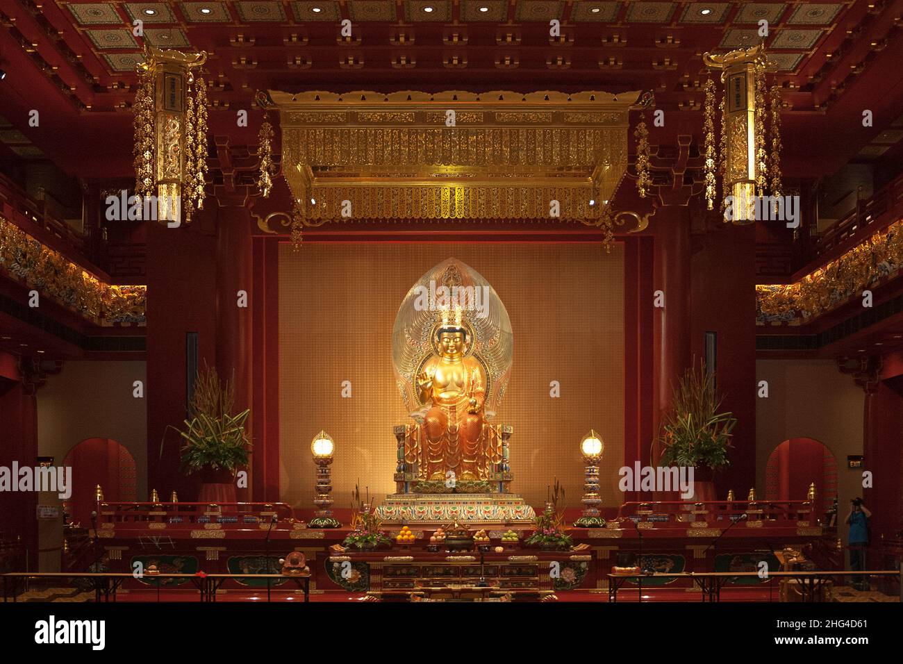 Dragon feet hi-res stock photography and images - Alamy