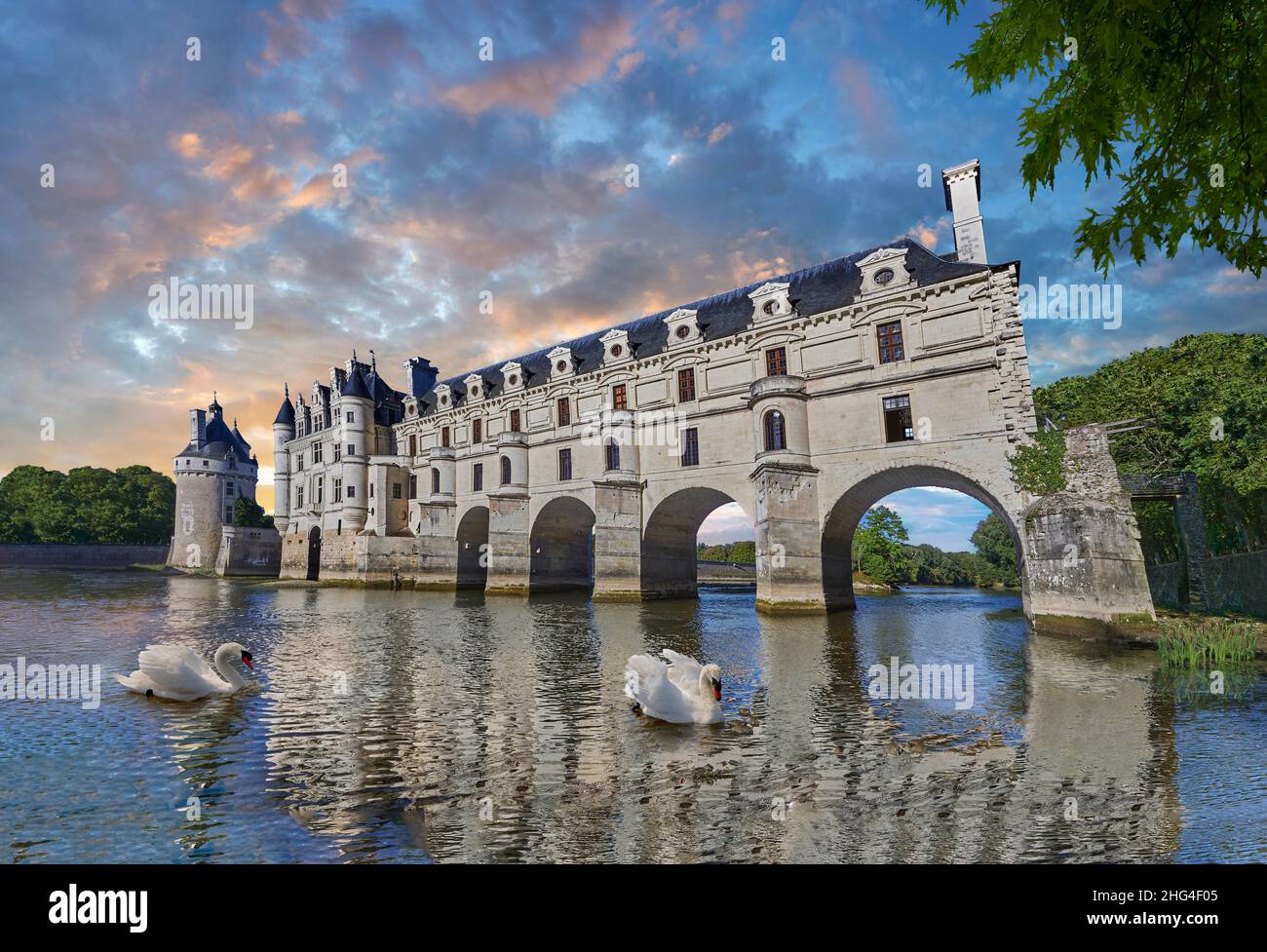 The Renaissance Chateau de Chenonceau spanning the river Cher, Indre-et ...
