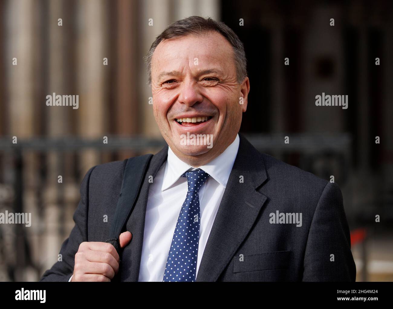 London, UK. 18th Jan, 2022. Businessman Arron Banks arrives on Day 3 of ...