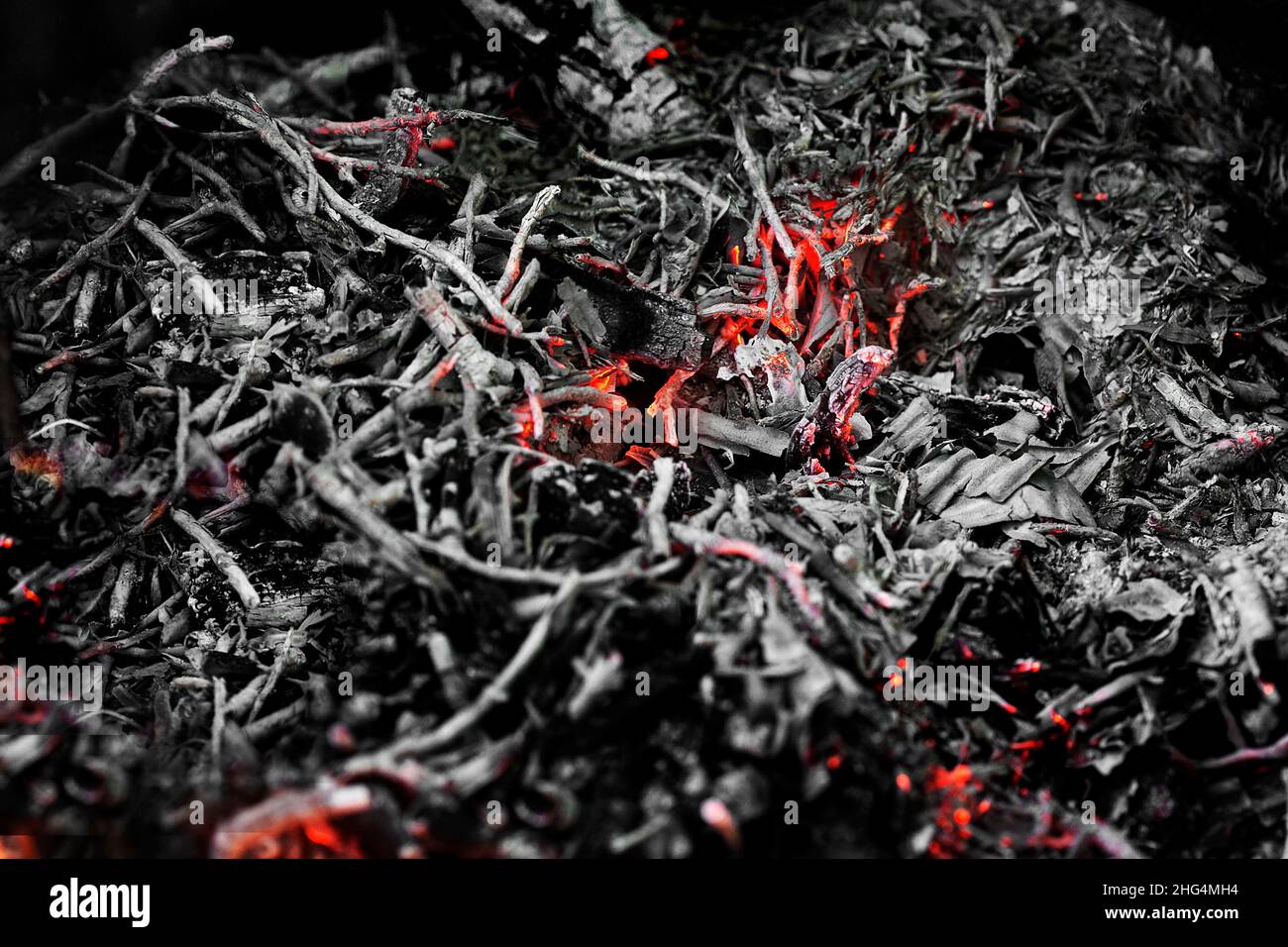 Burning embers hi-res stock photography and images - Alamy