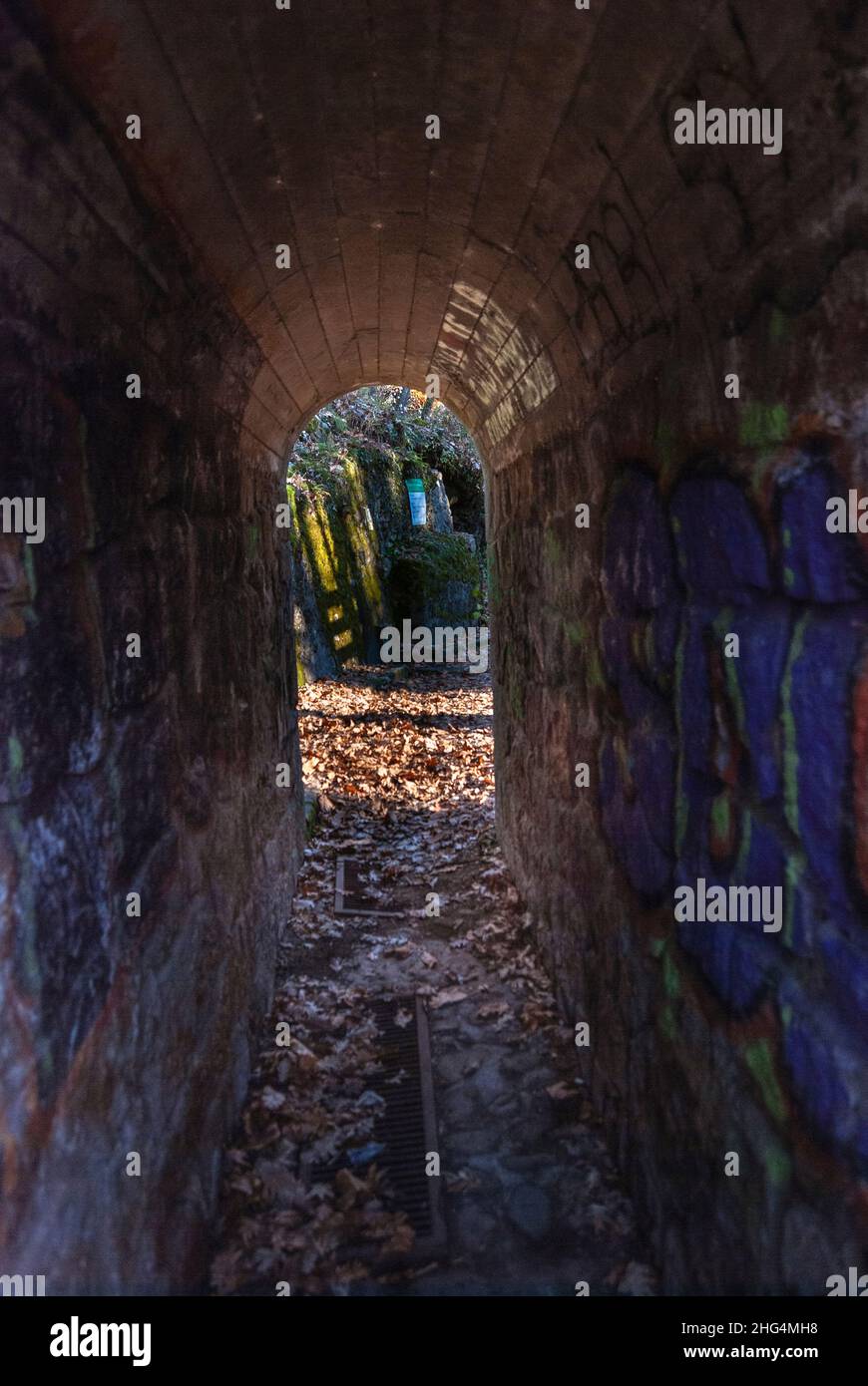 Dark stone gate hi-res stock photography and images - Alamy