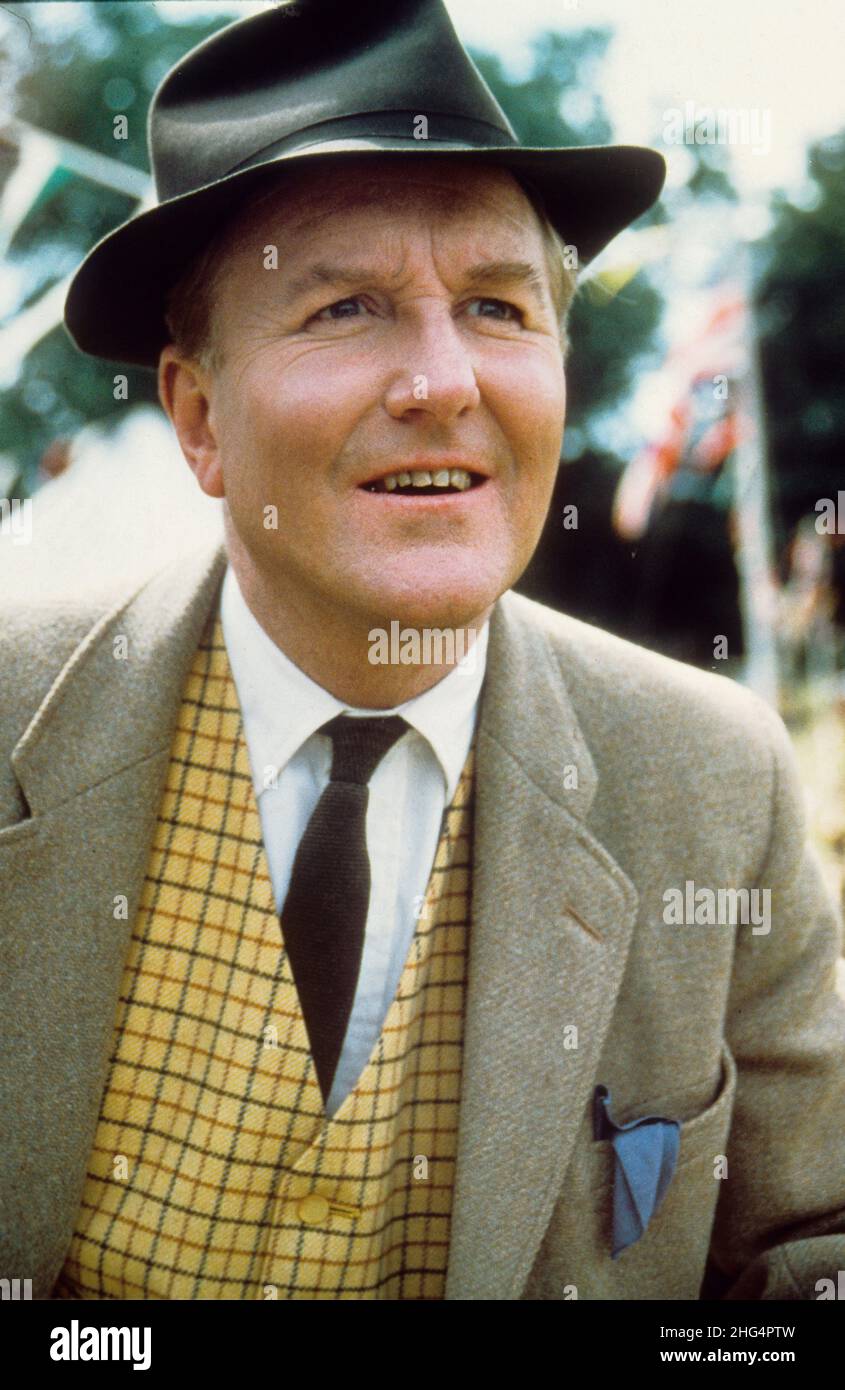 Actor Robert Hardy Stock Photo - Alamy