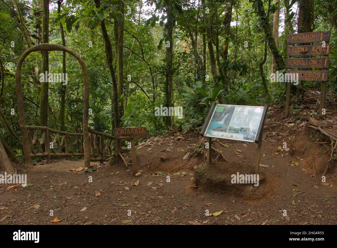 Access to the base of the waterfall on Rio Celeste in Parque Nacional ...