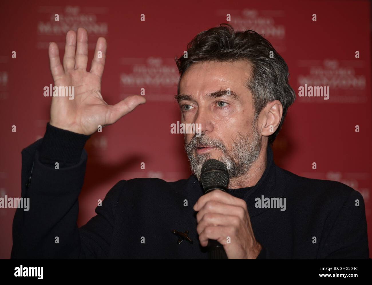Yilmaz serra hi-res stock photography and images - Alamy