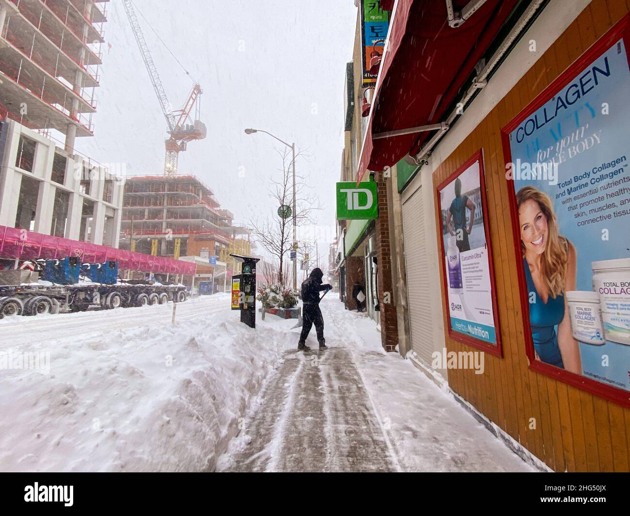 Historic winter storm in Toronto, Canada. The snowfall recorded at ...