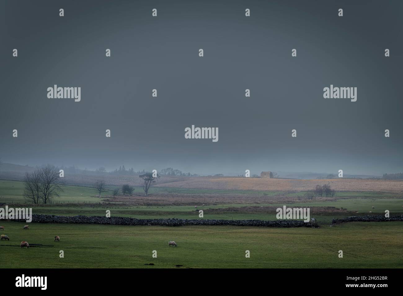 Dull skies hi-res stock photography and images - Alamy