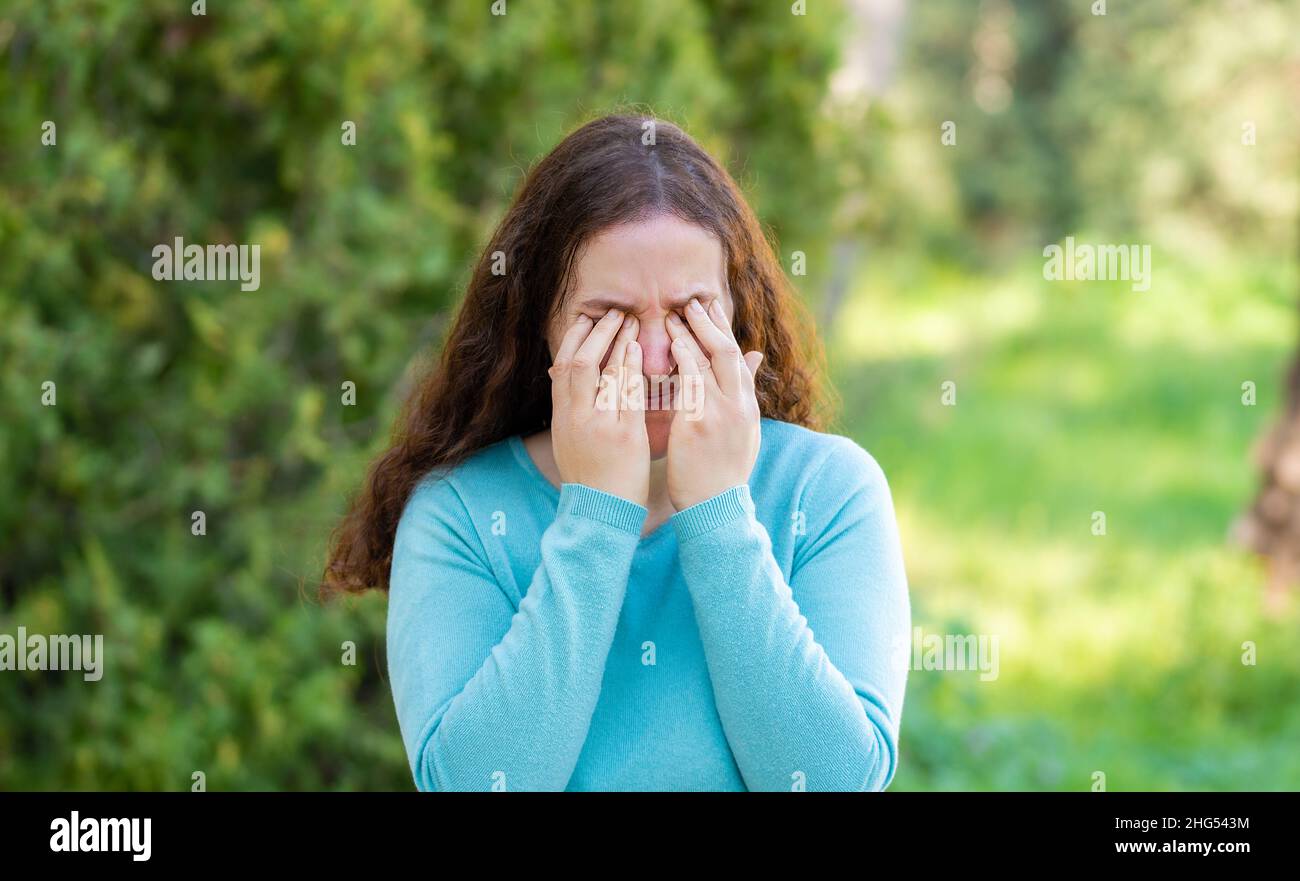 Disgusted person hi-res stock photography and images - Alamy