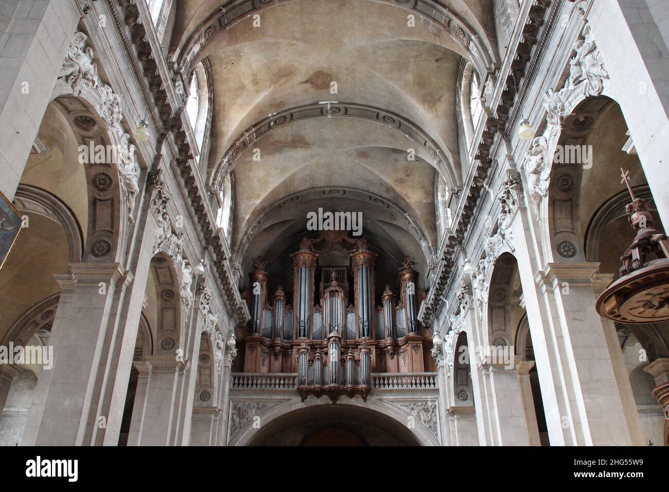 notre-dame de l'annonciation cathedral in nancy in lorraine (france ...