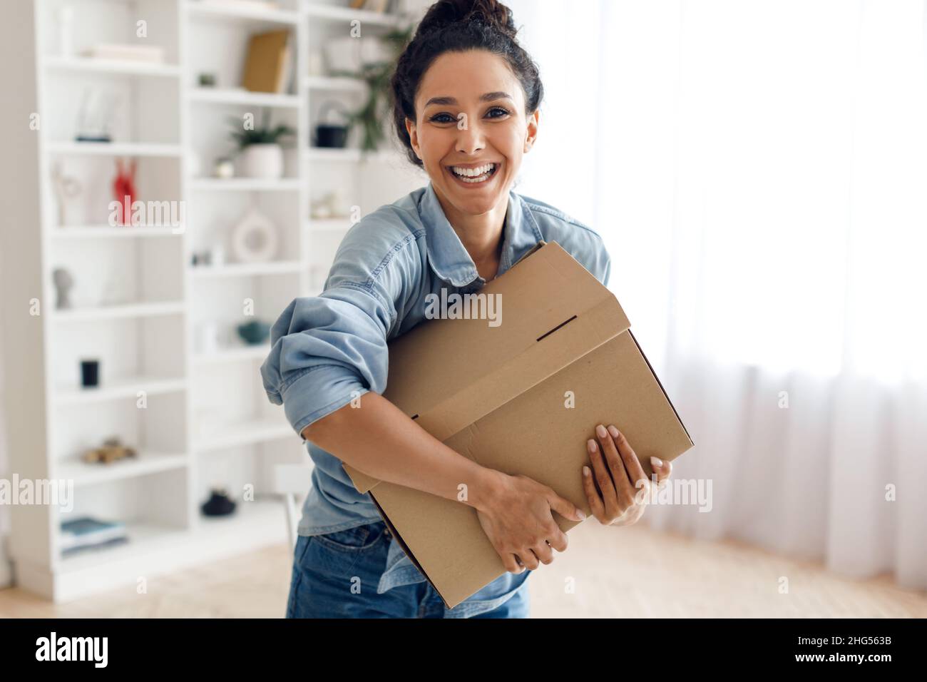 Arabic consumerism hi-res stock photography and images - Alamy