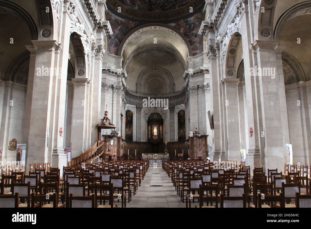 notre-dame de l'annonciation cathedral in nancy in lorraine (france ...
