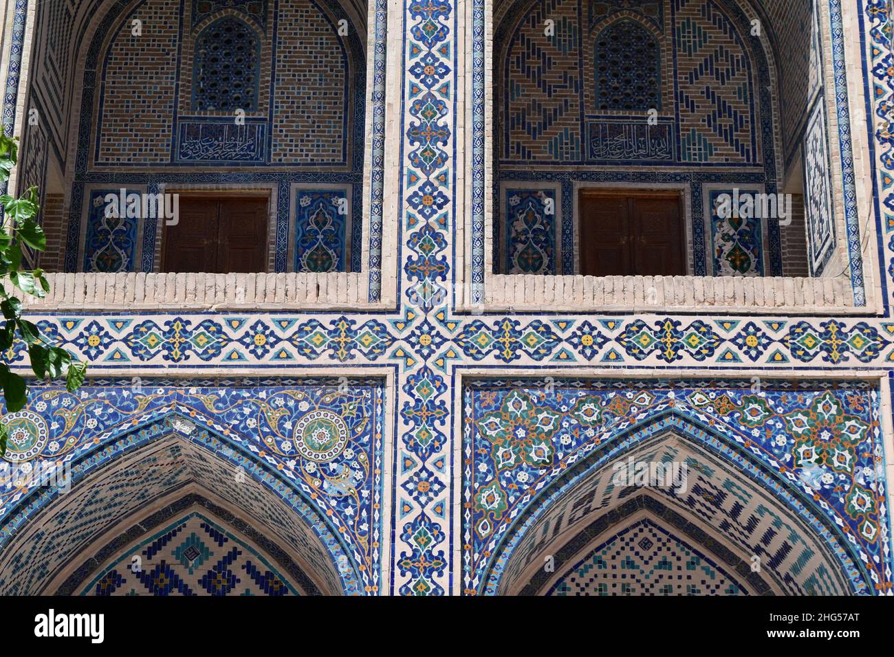 Islamic tiles in a madrasah in Samarkand Stock Photo - Alamy