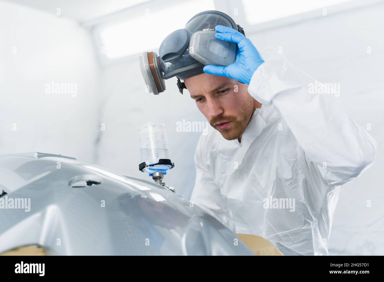Car painter hi-res stock photography and images - Alamy