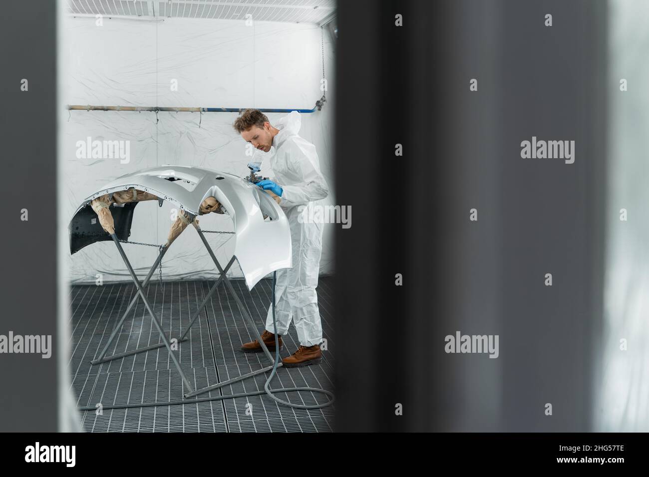 Paint booth hi-res stock photography and images - Alamy