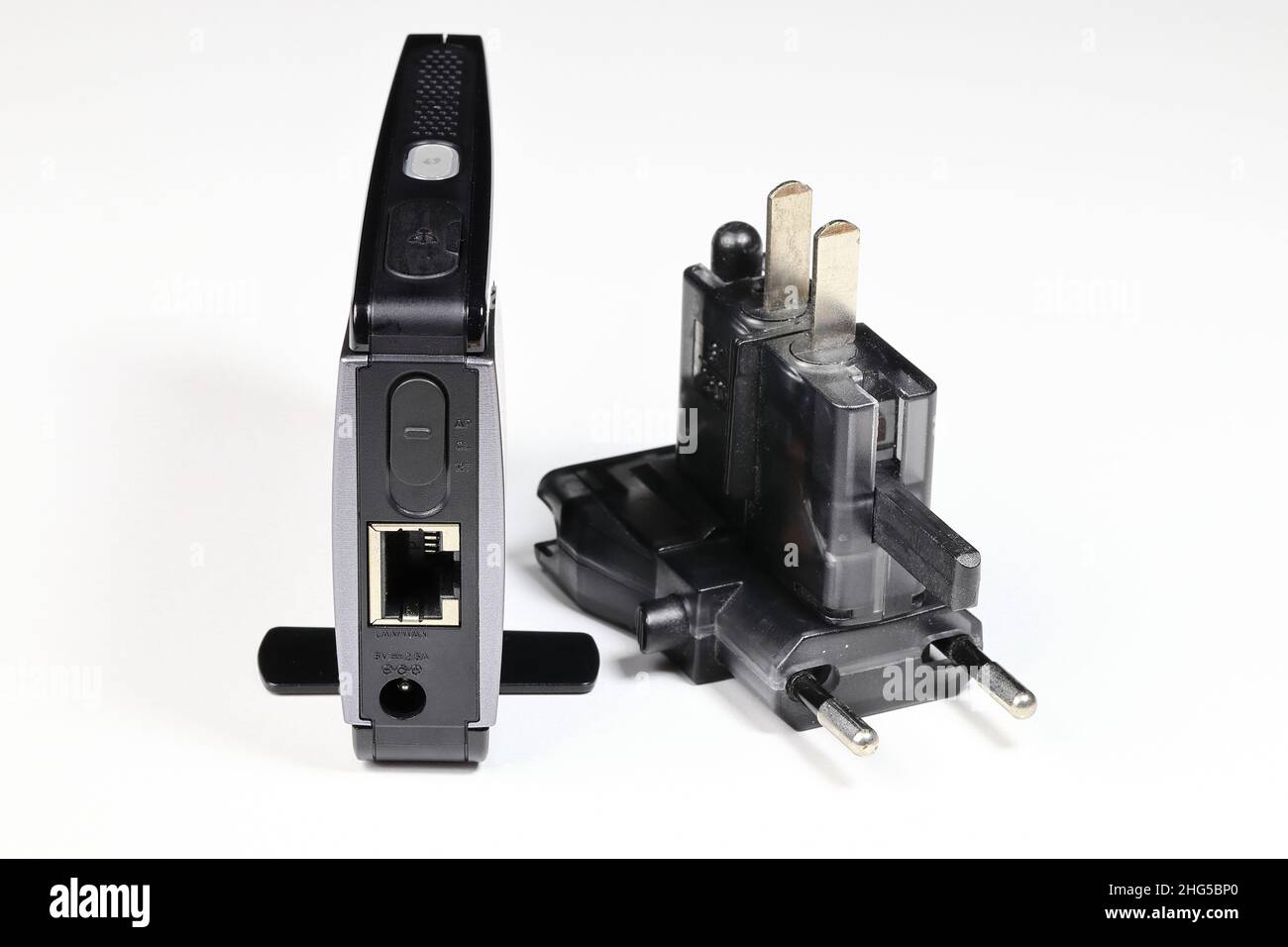 Wifi router hi-res stock photography and images - Alamy