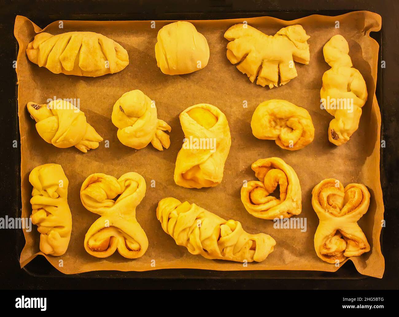 Unbaked buns hi-res stock photography and images - Alamy