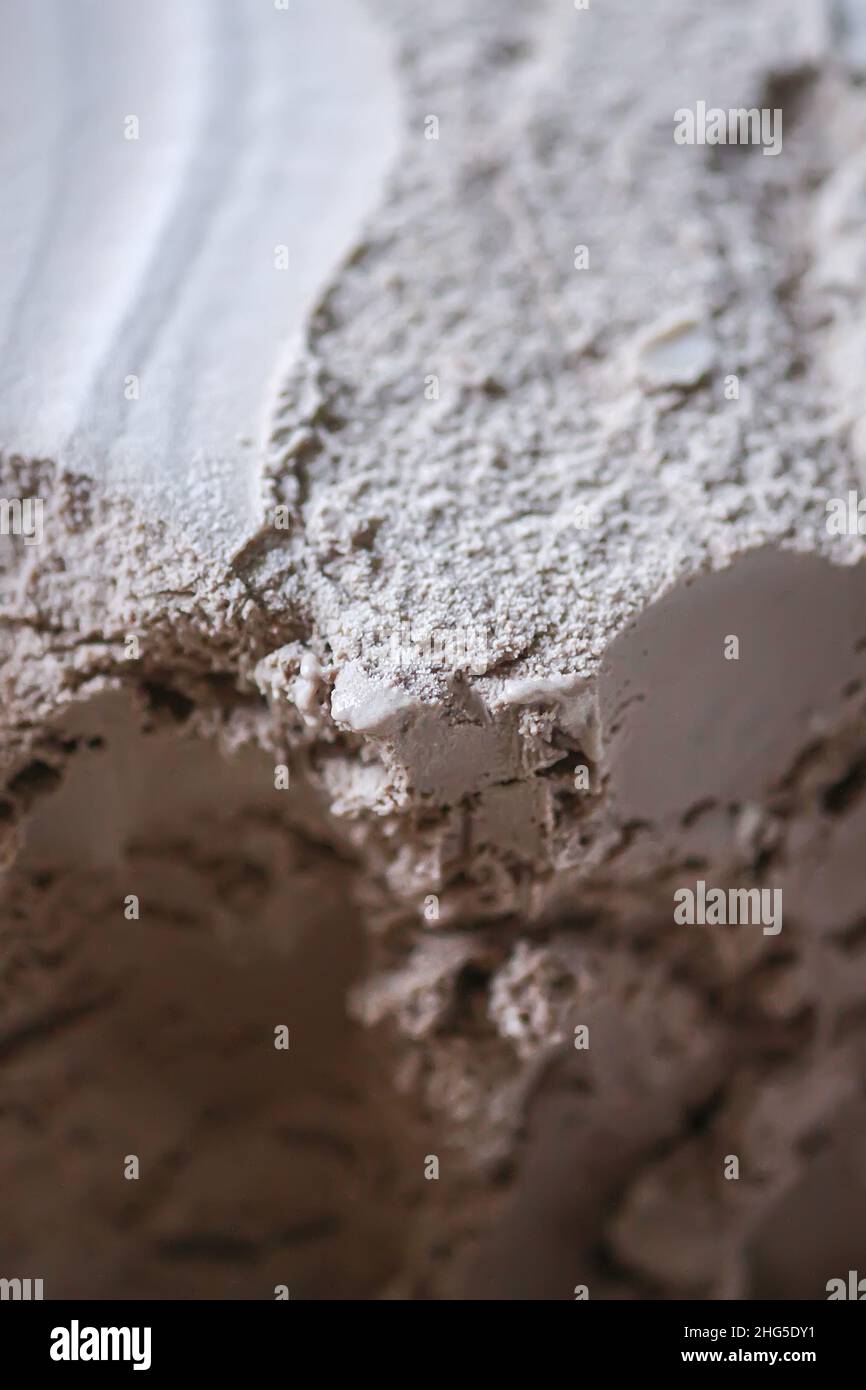 Icecream cone upside hi-res stock photography and images - Alamy