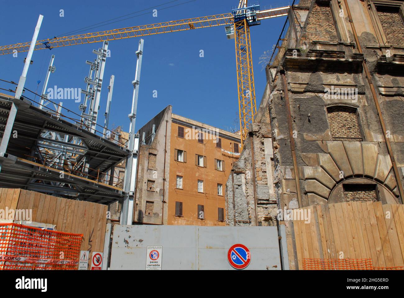 Rome, Italy 03/07/2006: construction site of the EMPAM building, piazza ...