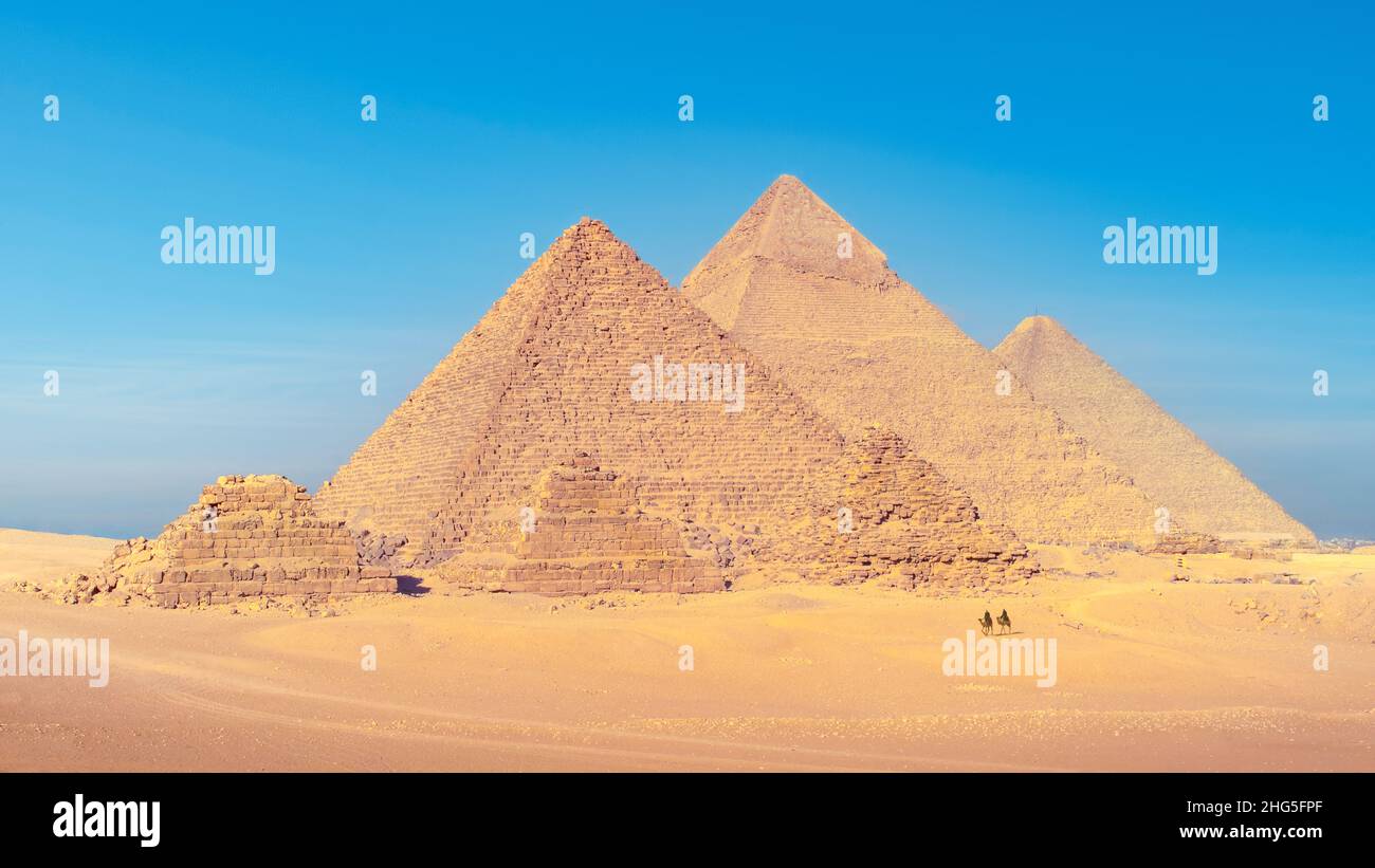 The great pyramids of egypt hi-res stock photography and images - Alamy