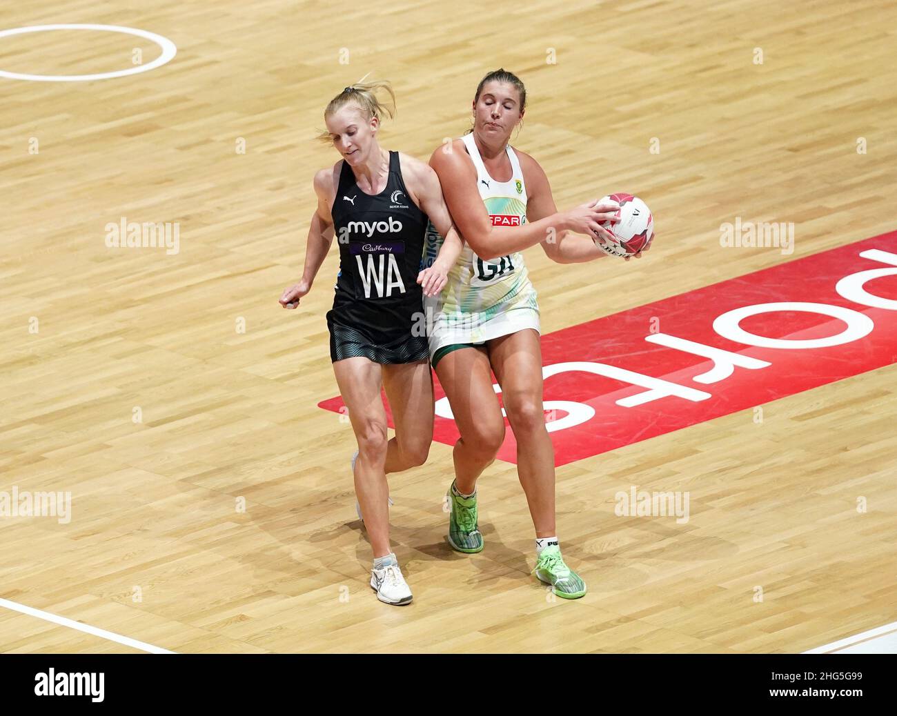 South Africa's Nicola Smith (right) and New Zealand's Gina Crompton ...