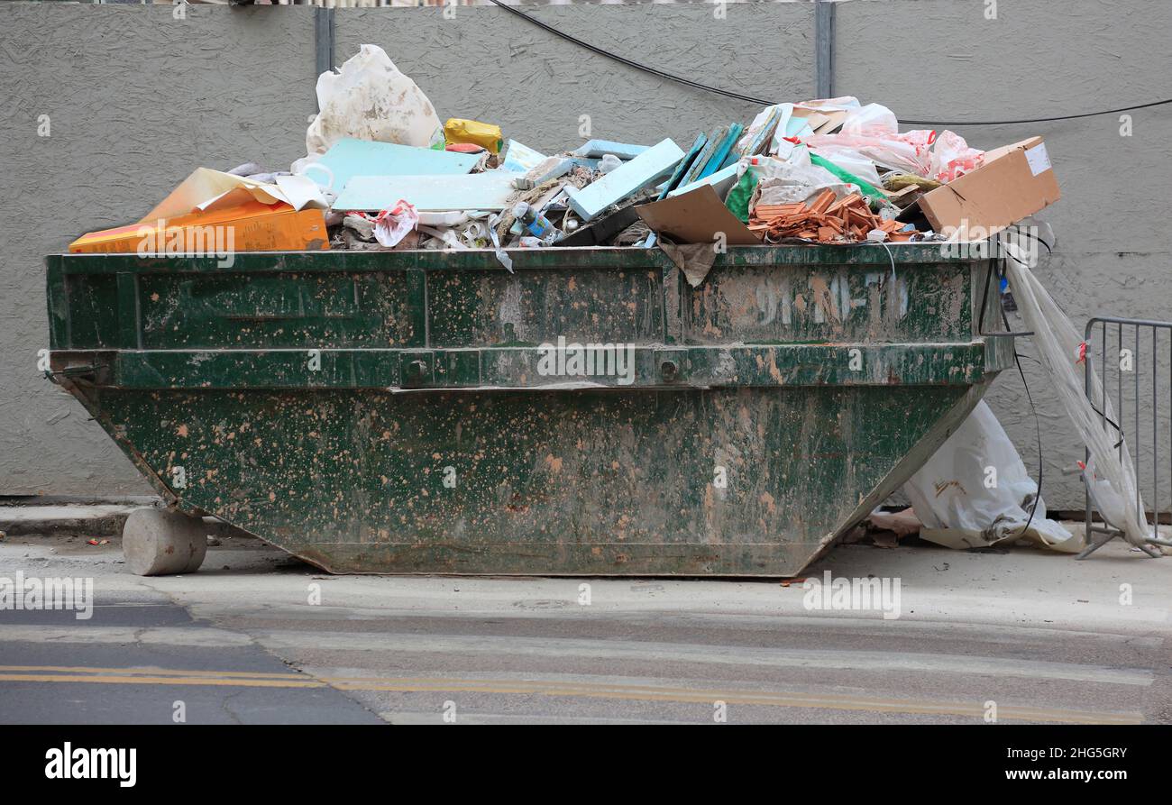 Building rubbish container for building rubble Stock Photo - Alamy