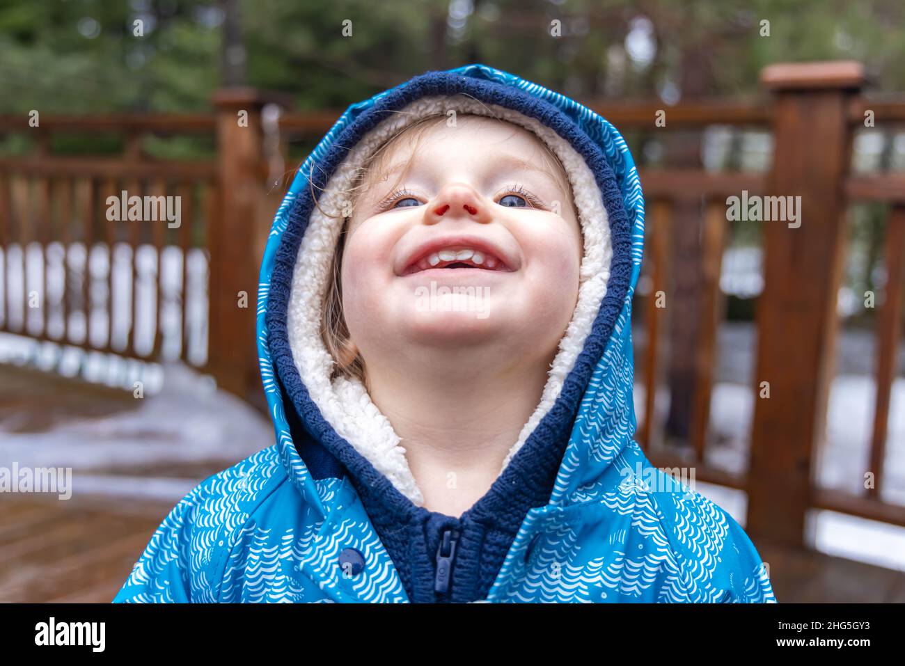 Tipping head back hi-res stock photography and images - Alamy