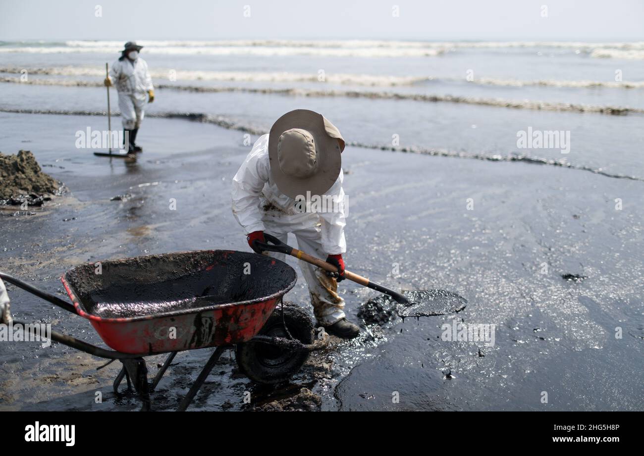 Abnormal waves hi-res stock photography and images - Alamy