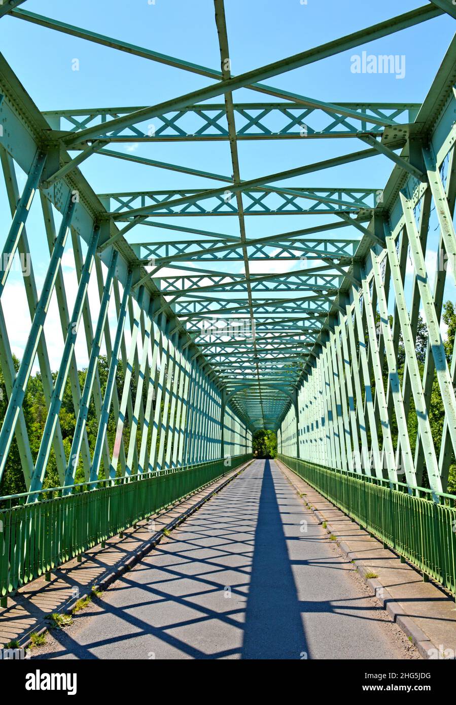 Green iron bridge on Allier river, Dallet, Puy de Dome, Auvergne ...