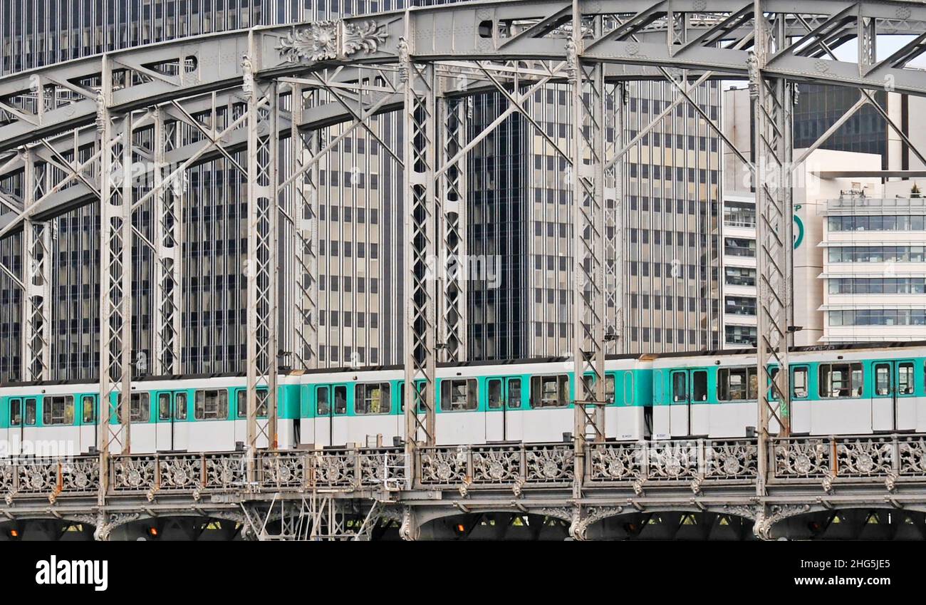 Paris ratp metro wagon hi-res stock photography and images - Alamy
