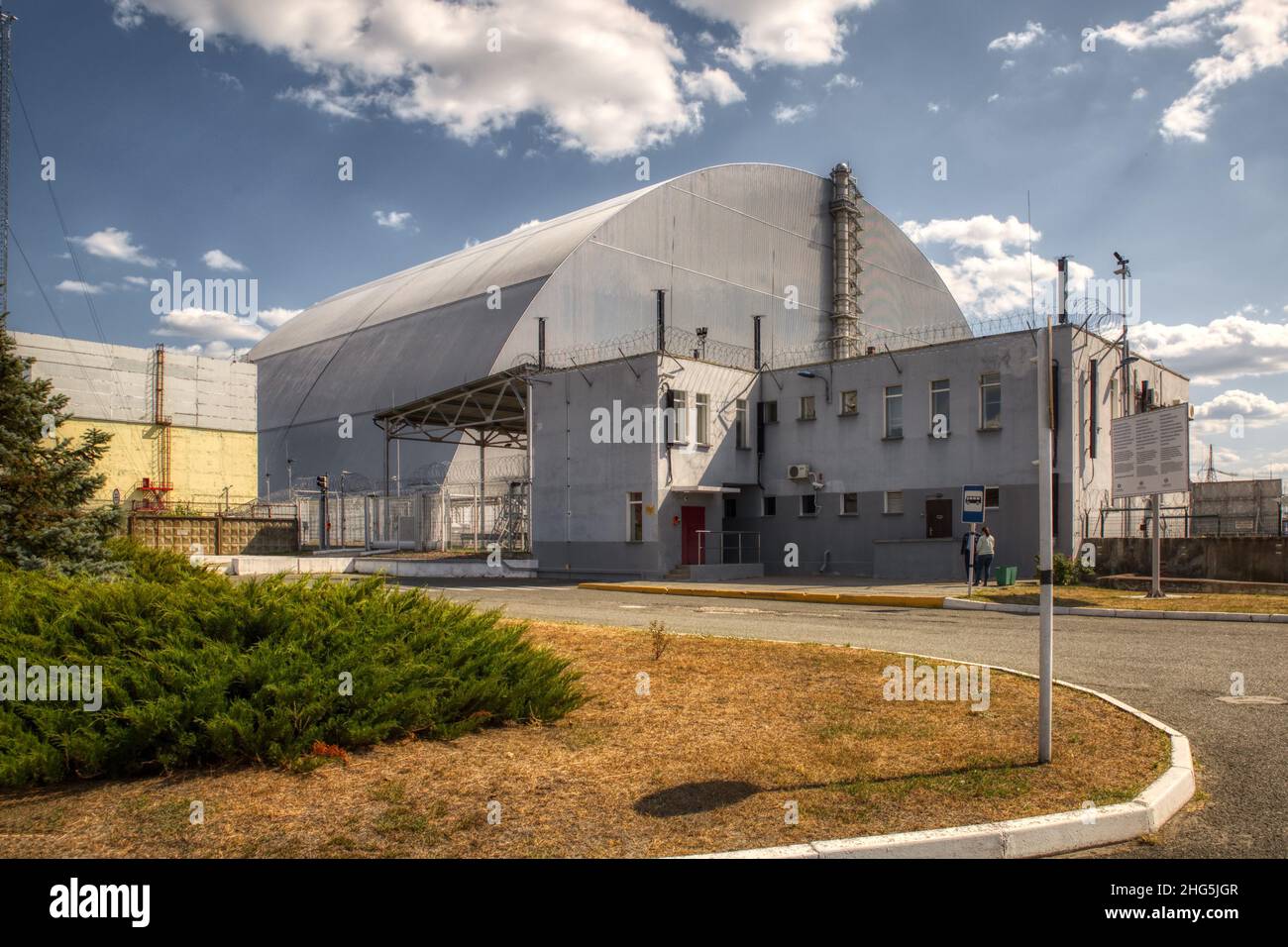 Sarcophagus at the Chernobyl power plant Stock Photo - Alamy