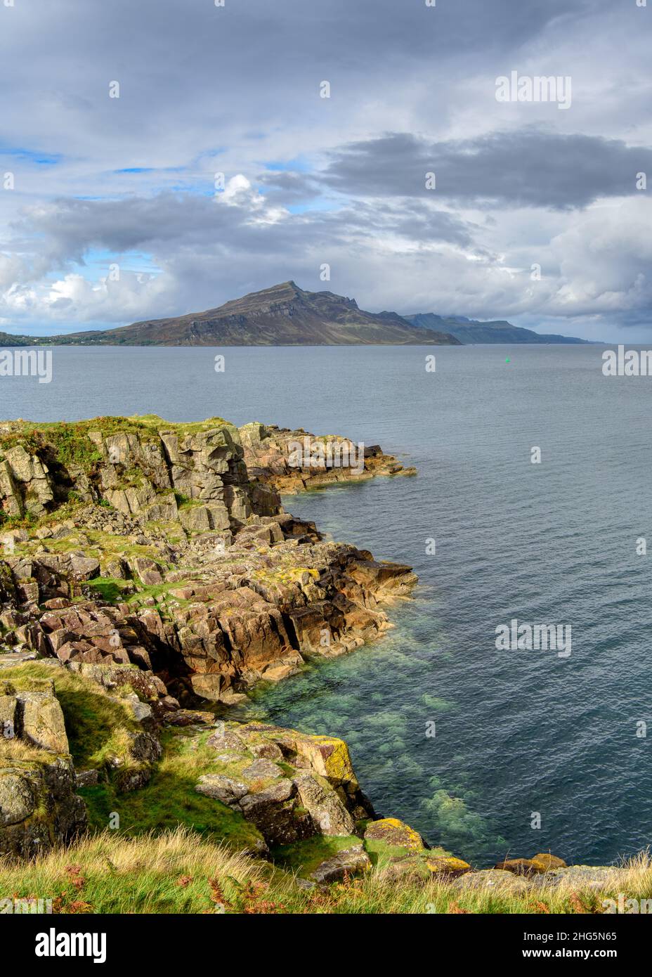 Ben tianavaig, isle of skye hi-res stock photography and images - Alamy