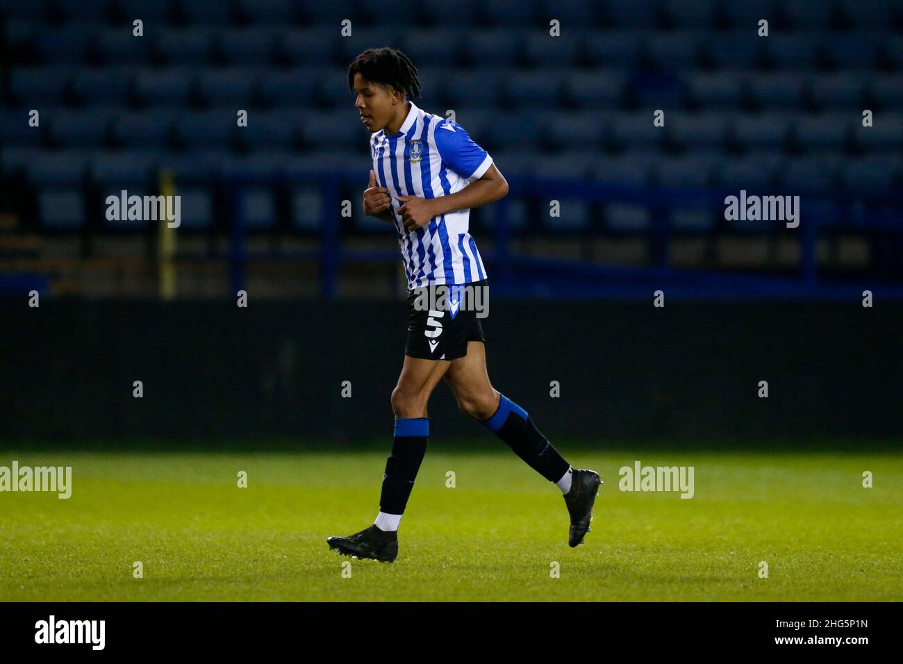 Josh Ashman #5 of Sheffield Wednesday Stock Photo - Alamy