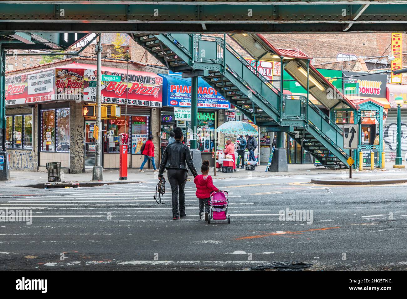 The Bronx, New York City, New York, USA. November 2, 2021. Under the ...