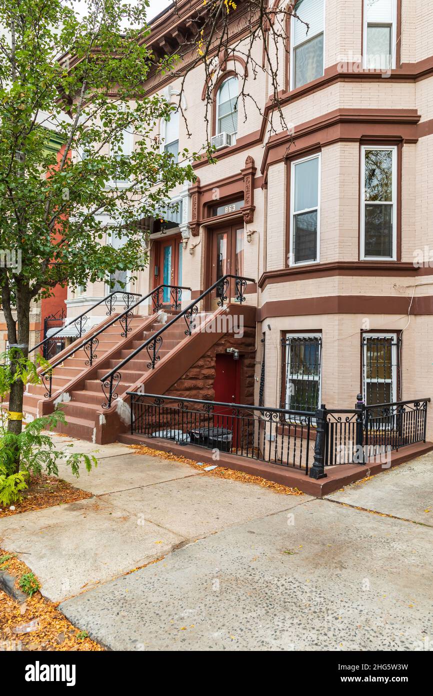 The Bronx, New York City, New York, USA. November 2, 2021. Brownstone ...
