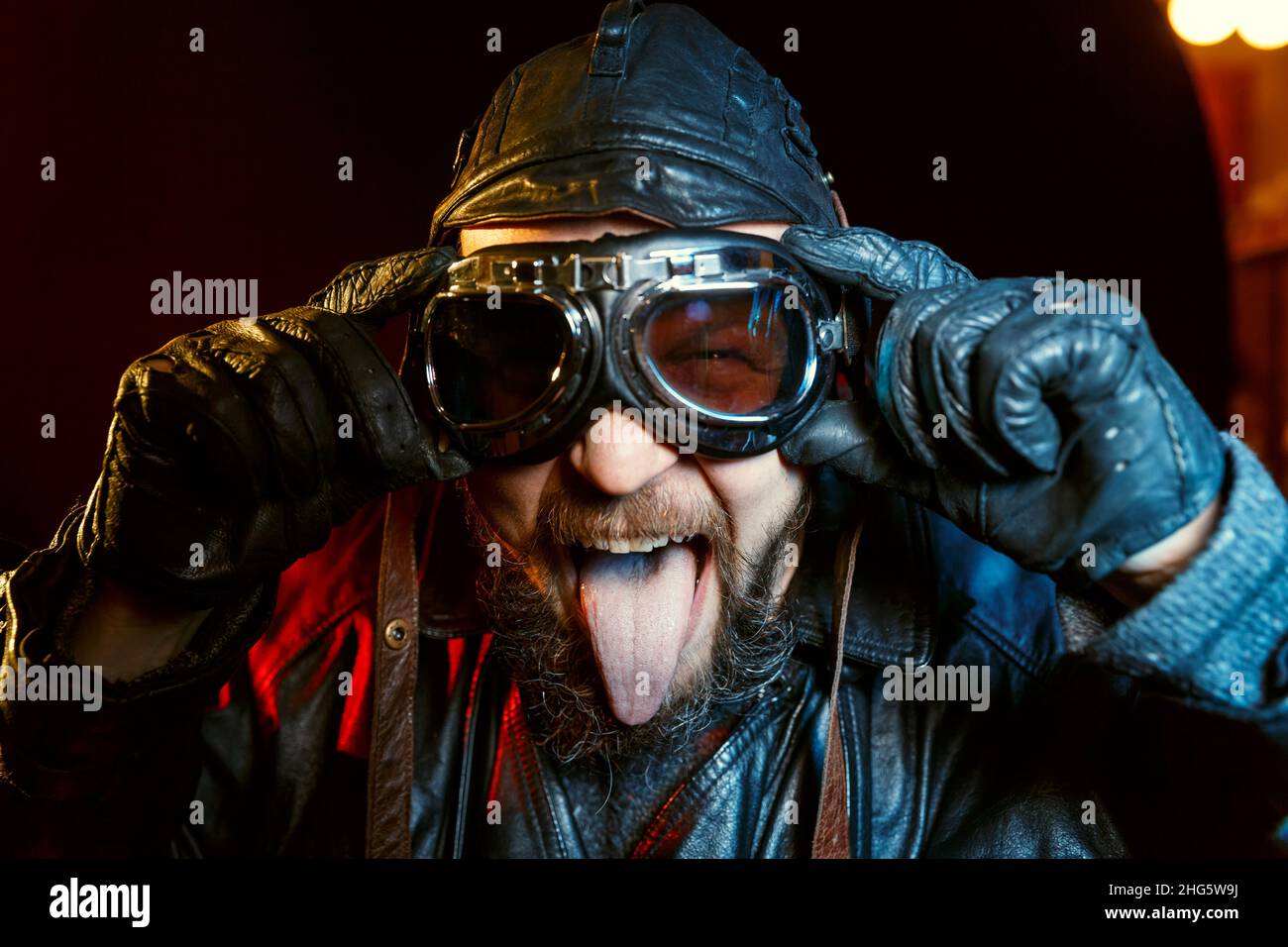 Fill face helmet hi-res stock photography and images - Alamy