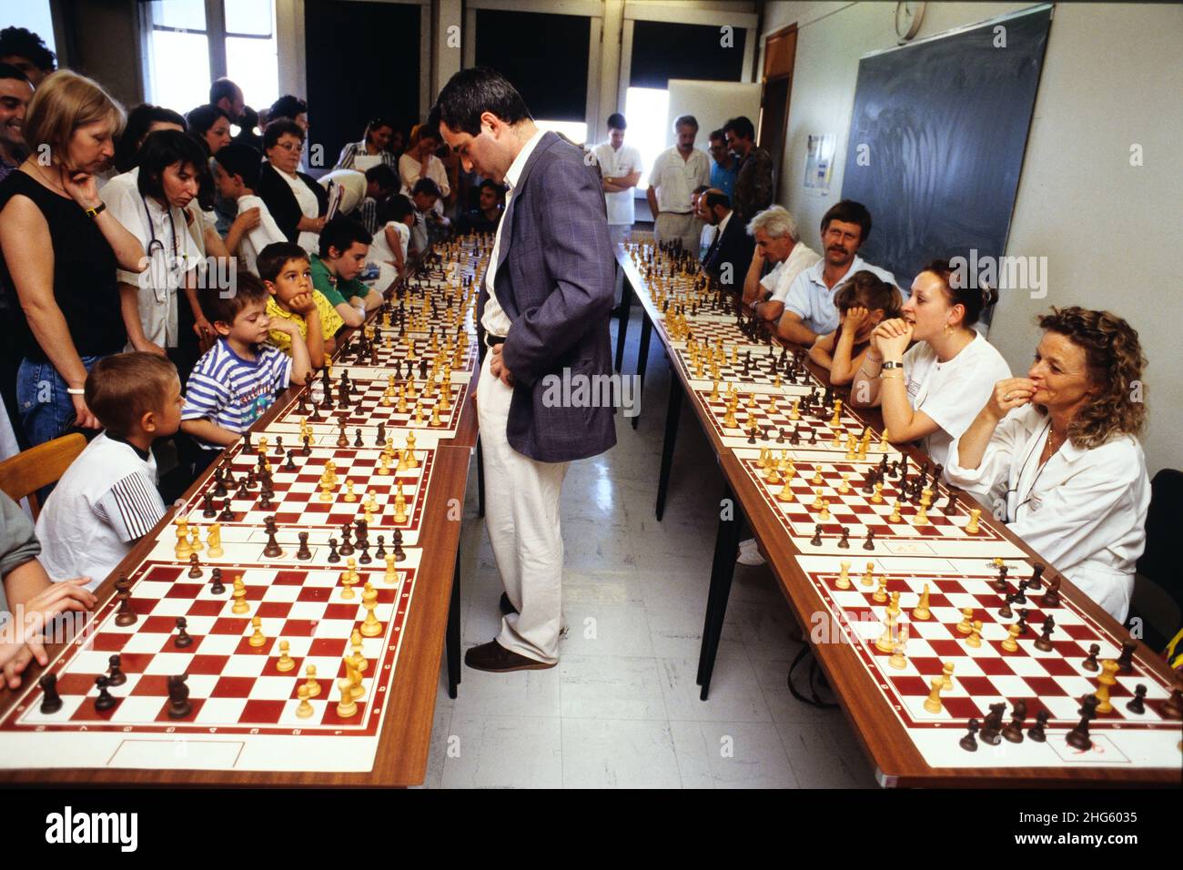 Archives 90ies: Russian-american chess player Gary Kasparov meets sick ...