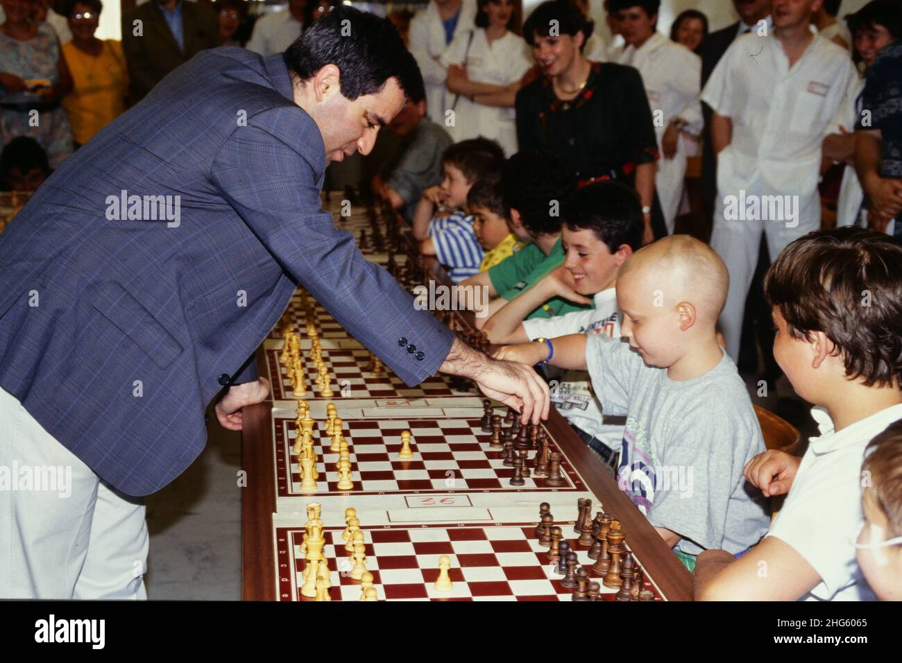 Archives 90ies: Russian-american chess player Gary Kasparov meets sick ...