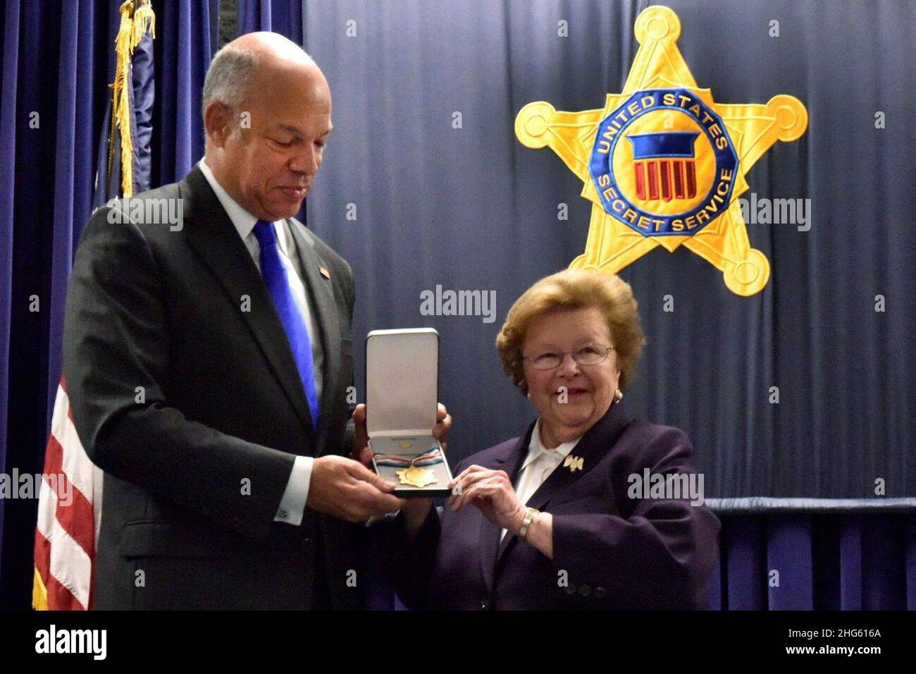 Sen. Barbara Mikulski Receives DHS Distinguished Public Service Award ...