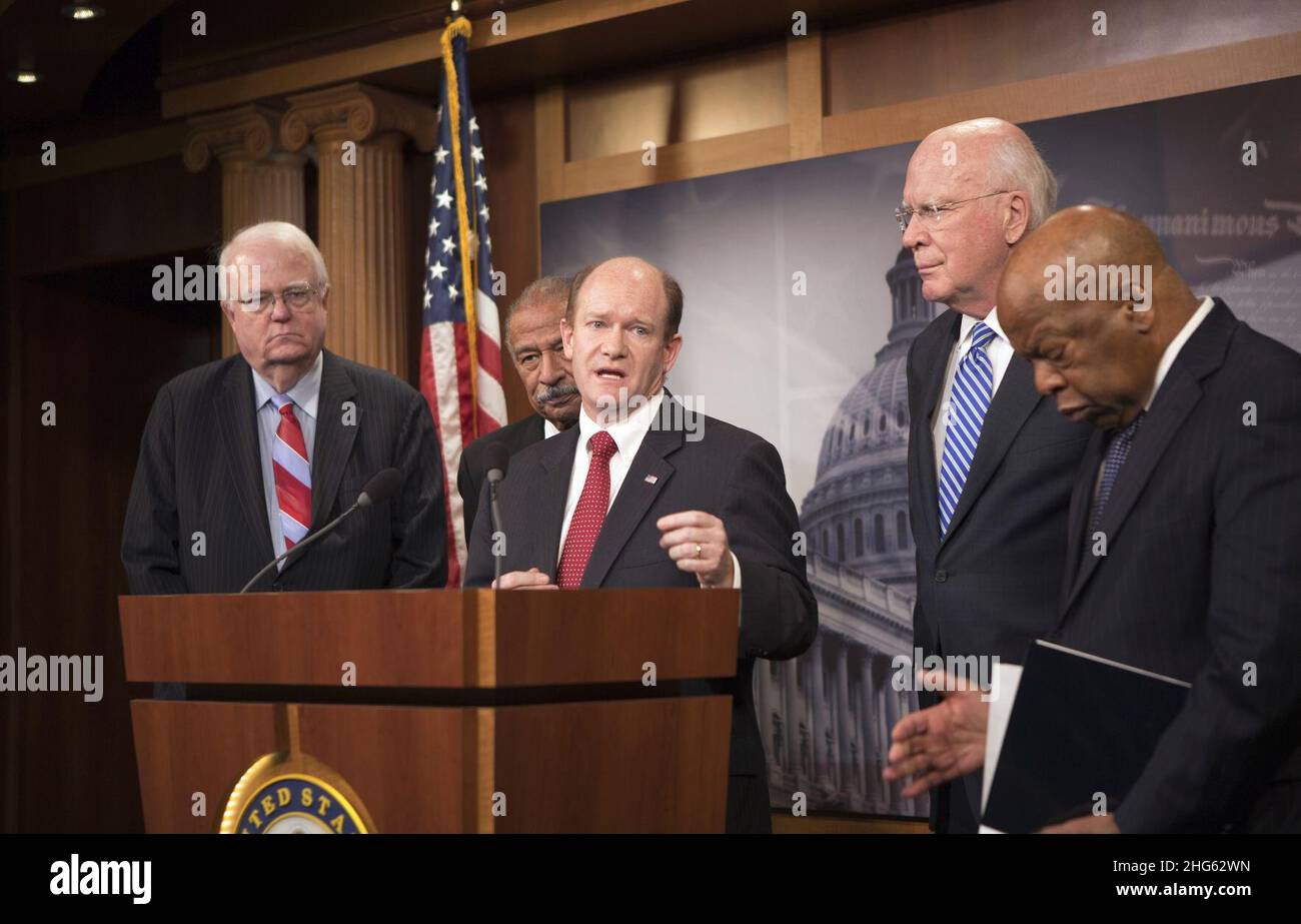 Senator new bill hi-res stock photography and images - Alamy