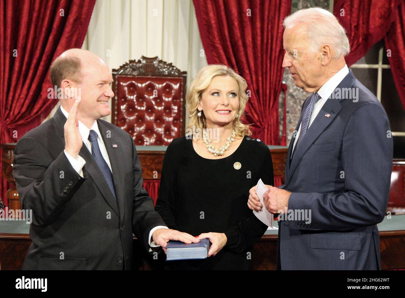Senator Coons is sworn-in for a full term (15598030823 Stock Photo - Alamy