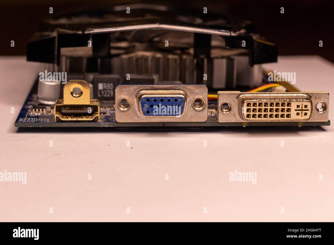 pictures of electronic equipment, kitchen utensils. But also various ...
