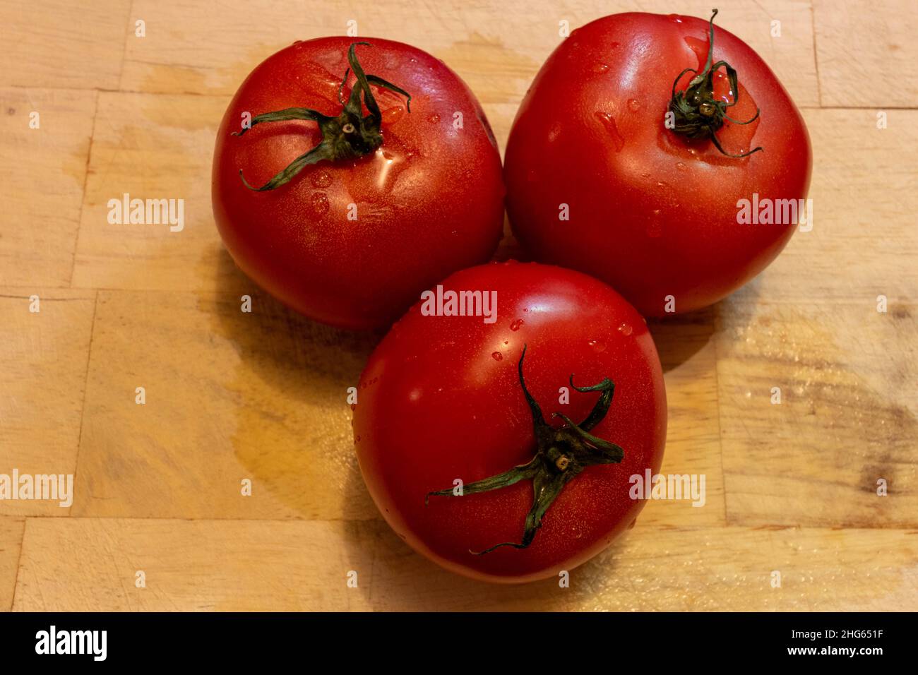 pictures of electronic equipment, kitchen utensils. But also various ...