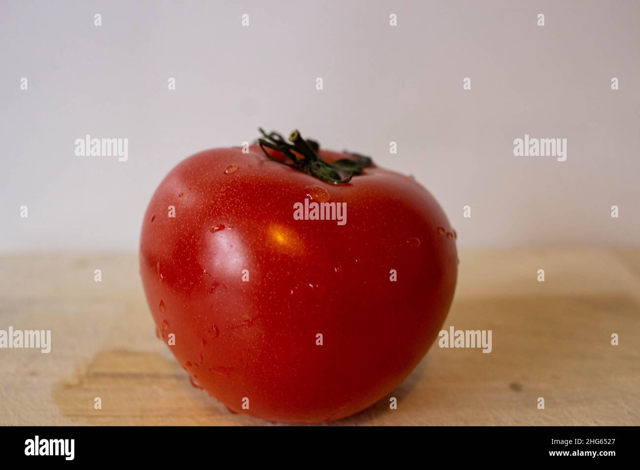 pictures of electronic equipment, kitchen utensils. But also various ...