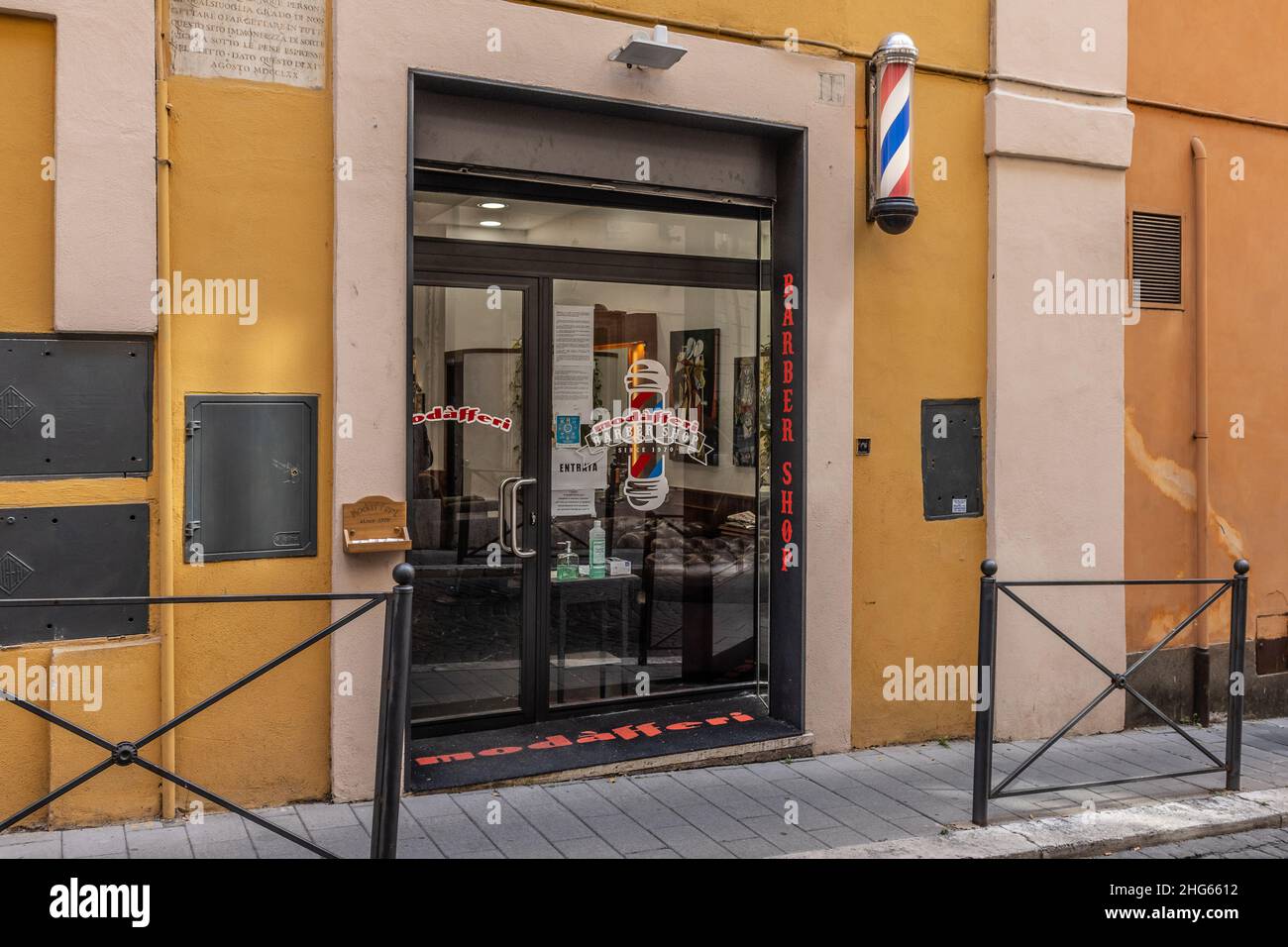 Barbershop in Rome Stock Photo - Alamy
