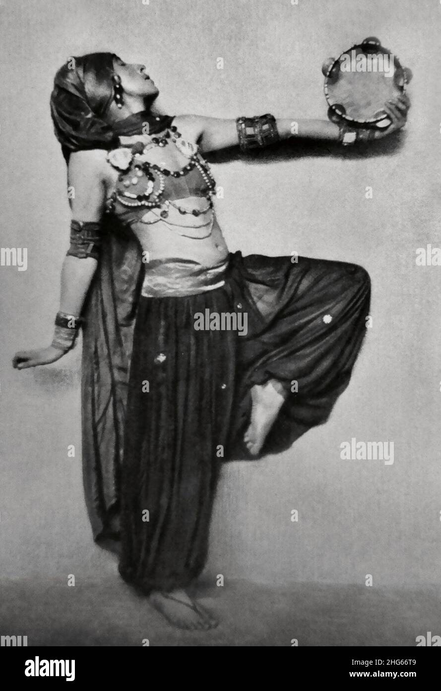 Sent M'ahesa (aka Elsa von Carlberg) by Hanns Holdt Stock Photo - Alamy