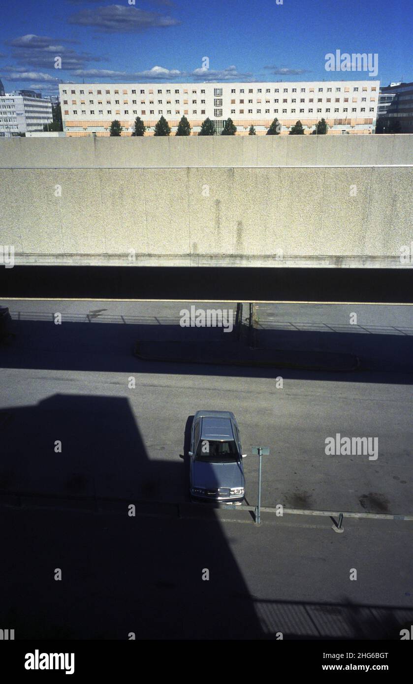 Abandoned office parking lot hi-res stock photography and images - Alamy