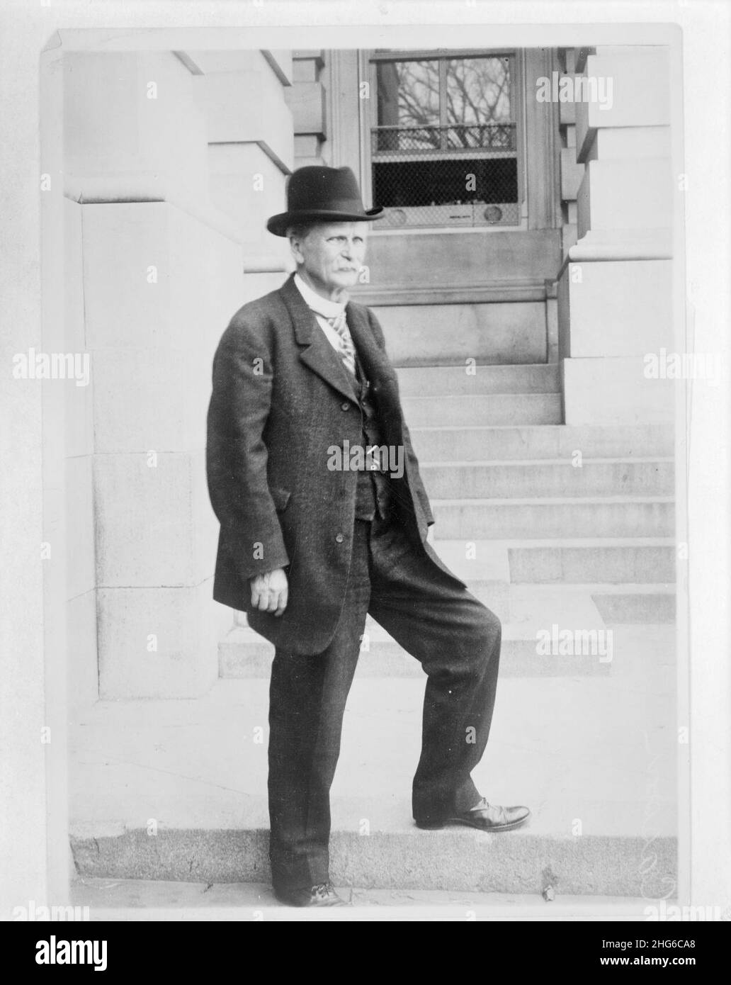 Arms casson hi-res stock photography and images - Alamy