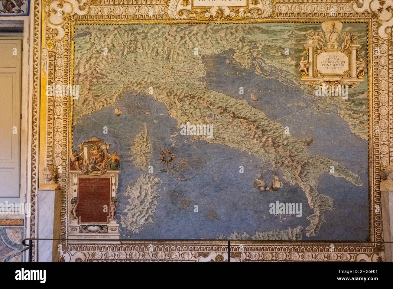 Map room vatican city hi-res stock photography and images - Alamy
