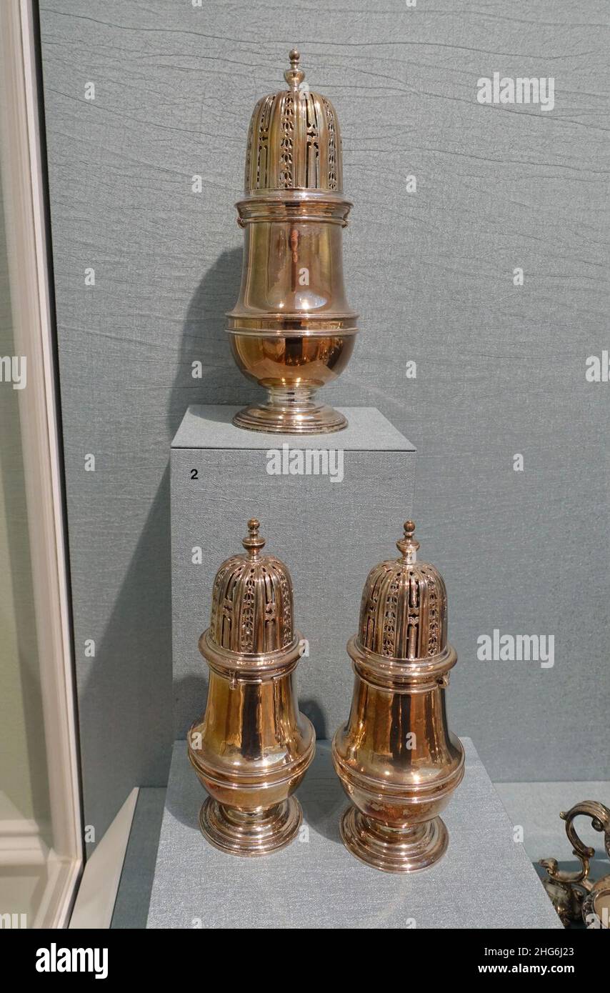 Set of three Queen Anne casters, Pierre Platel, London, 1709-1710 ...